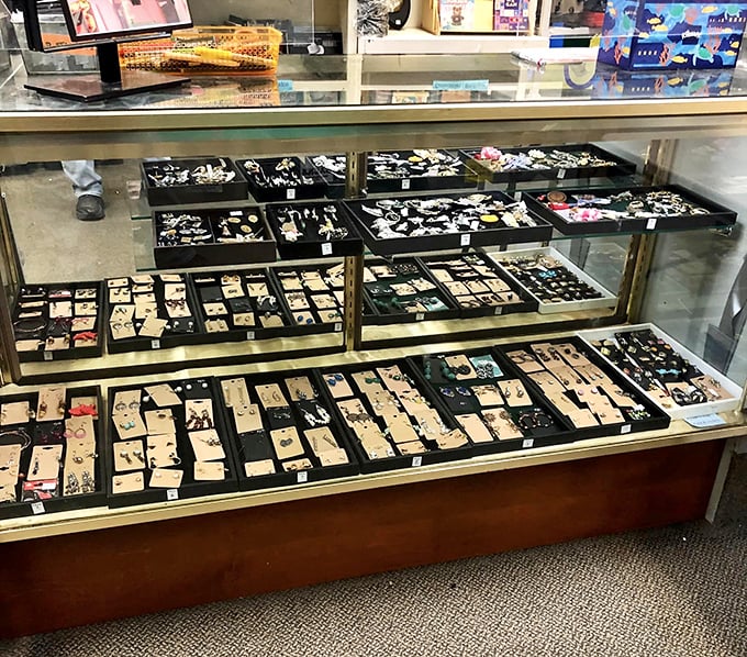 Jewelry displays that make magpies jealous. Each tray tells a different style story—from statement pieces to subtle sparklers.