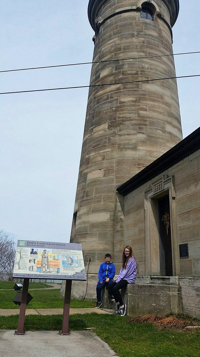 The keeper's house nestled against the tower reminds us that lighthouses weren't just navigational aids—they were homes where dedication met isolation.