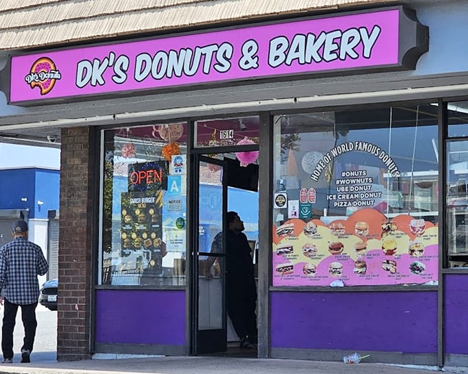 Purple and pink never looked so appetizing - this color scheme screams "we take fun seriously here."