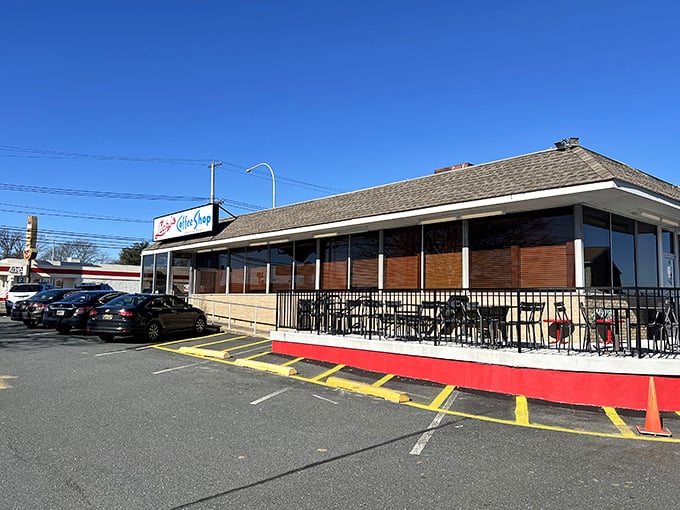 Big windows reveal the heart of diner culture—open kitchens, friendly faces, and endless coffee refills.