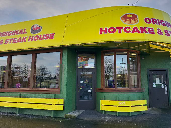Bright yellow and green screams "happiness served here" – like sunshine in building form, honestly.