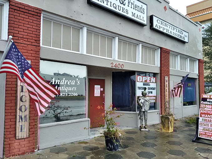 Those patriotic flags wave hello to fellow Americans who appreciate history, heritage, and great bargains too.