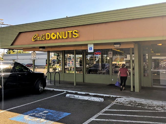A no-frills exterior that hides donut excellence within—Cal's Donuts & Pastry proves that in Oregon, the best treats often come in the most unassuming packages.