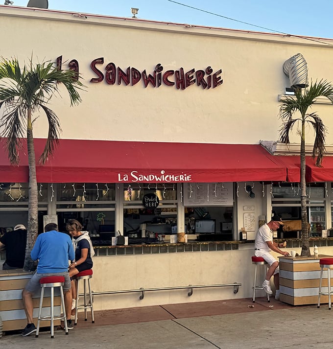 Palm trees and counter seating create the perfect Miami moment – just you, ocean breezes, and a sandwich worth writing home about.
