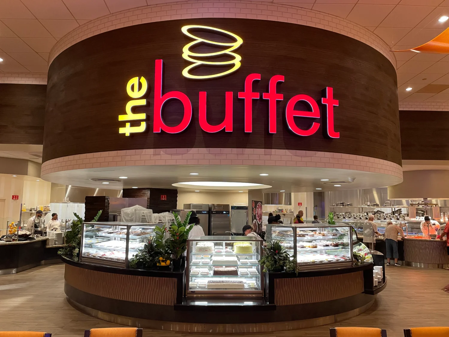 Modern elegance meets comfort food classics in this upscale buffet that redefines gaming dining.