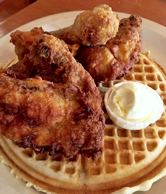 Fried chicken and waffles – the breakfast equivalent of wearing a tuxedo with sneakers. Deliciously rebellious and perfectly executed.