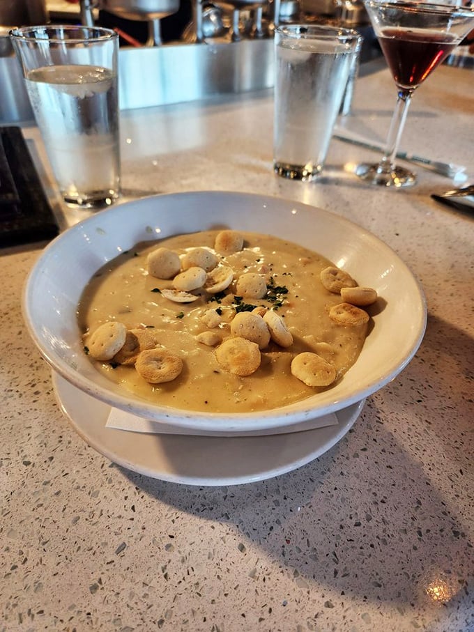 Clam chowder so creamy and satisfying, it could make a New Englander weep with joy—and in Arizona, no less!