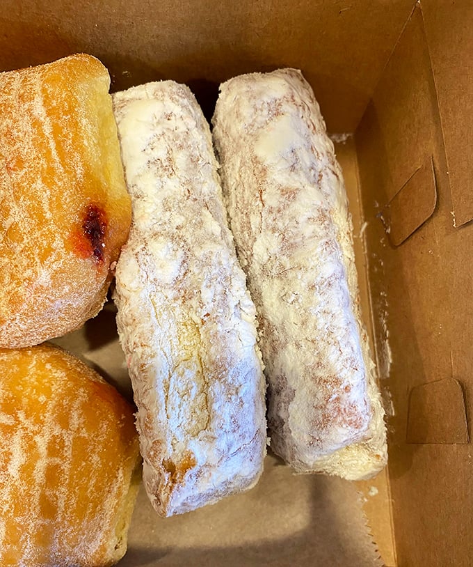 Long, powdered delights that make you forget fancy French pastries exist. These cream sticks are Pennsylvania's answer to the éclair, minus the pretension.