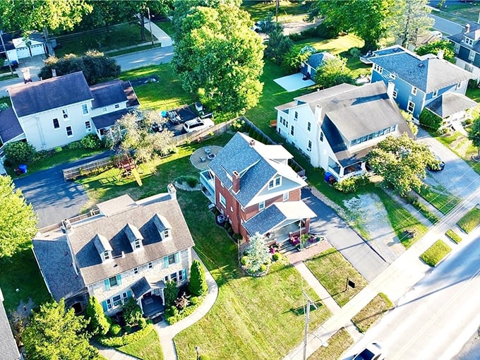 Perfectly manicured lawns and classic architecture – suburban living with a dash of Norman Rockwell thrown in for good measure.