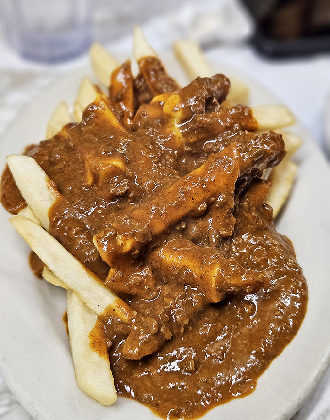 Chili fries that could make a Michigander weep with joy. The perfect ratio of crispy potatoes to meaty sauce—a beautiful marriage of textures.