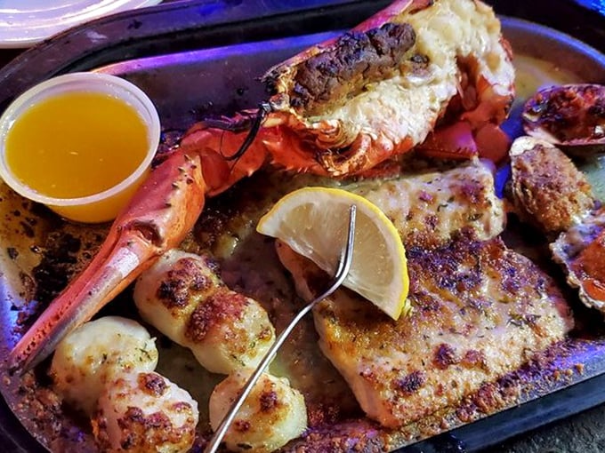 When seafood is this fresh, simplicity rules – perfectly cooked fish and shellfish with just enough seasoning to let the ocean sing.