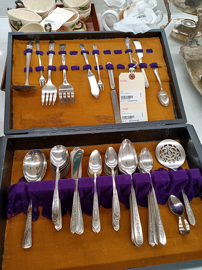 Silverware that tells stories – from formal dinner parties to everyday meals, these utensils have probably witnessed more interesting conversations than most people.