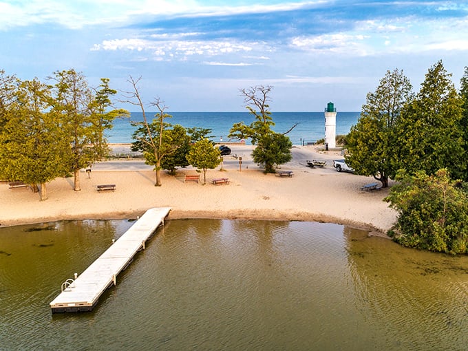 The wooden dock—where land-dwellers and water-lovers negotiate their daily peace treaty. One step separates your ordinary life from your vacation self.