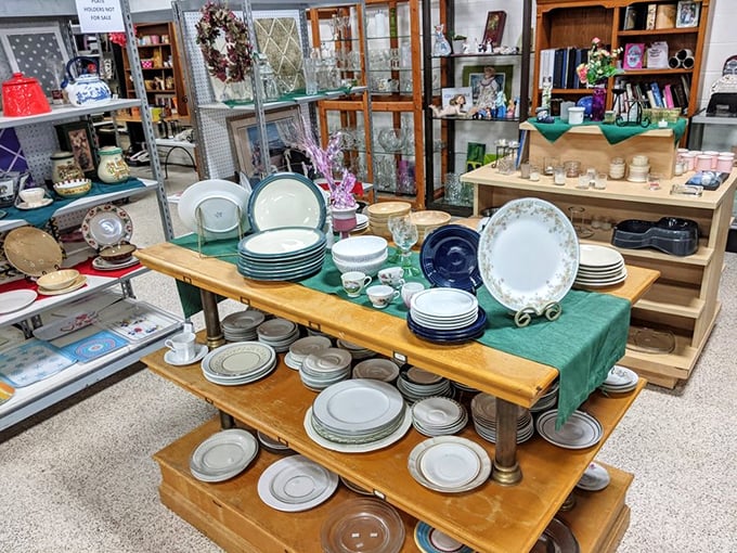 Dinner plate heaven! Where your mismatched collection can find its missing siblings or start an entirely new family reunion. 