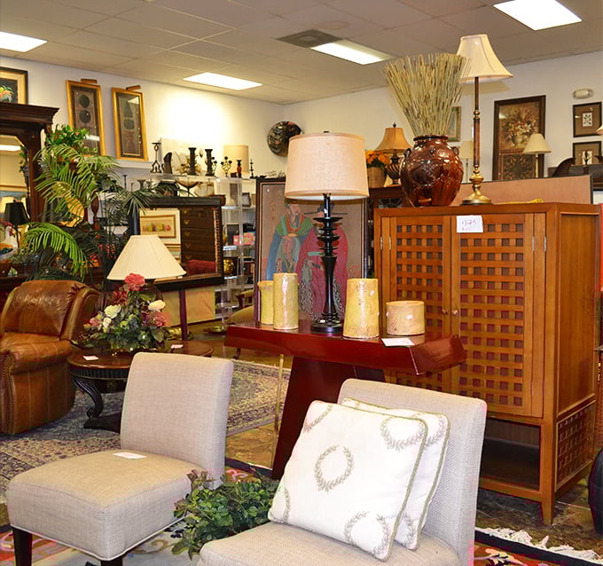 This furniture vignette looks like it walked straight out of a home design magazine, minus the heart-stopping price tag.