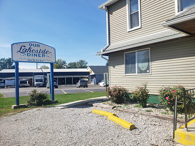 Lakeside dreams and comfort food schemes! This unassuming house-turned-diner serves up plates that'll have you contemplating a permanent move to Buckeye Lake.