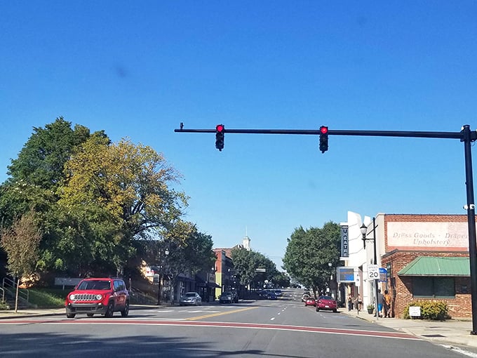 Tree-lined streets and reasonable rents make this barbecue town a retiree's dream.