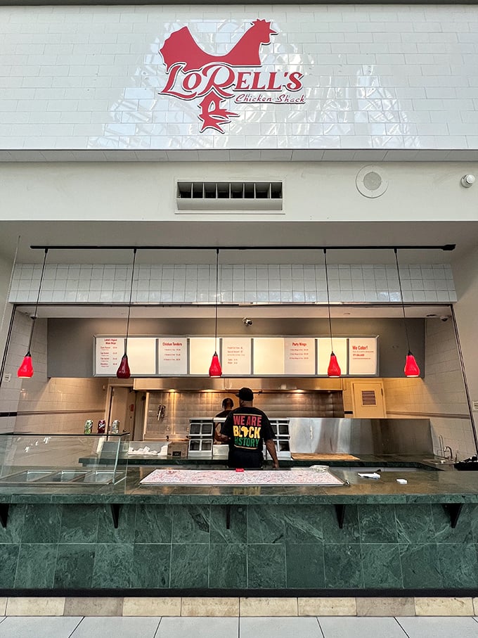 Who needs tablecloths when you've got chicken this good at the counter?