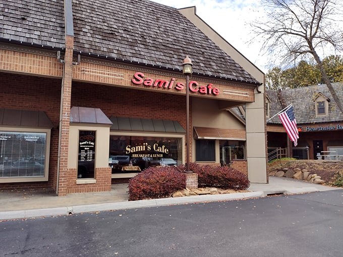 The American flag outside Sami's signals patriotic devotion to perfectly cooked eggs and hash browns – breakfast worth saluting!