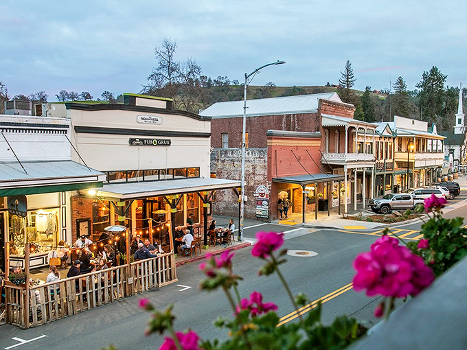 Gold rush elegance lives on in this perfectly preserved Sierra foothills jewel.