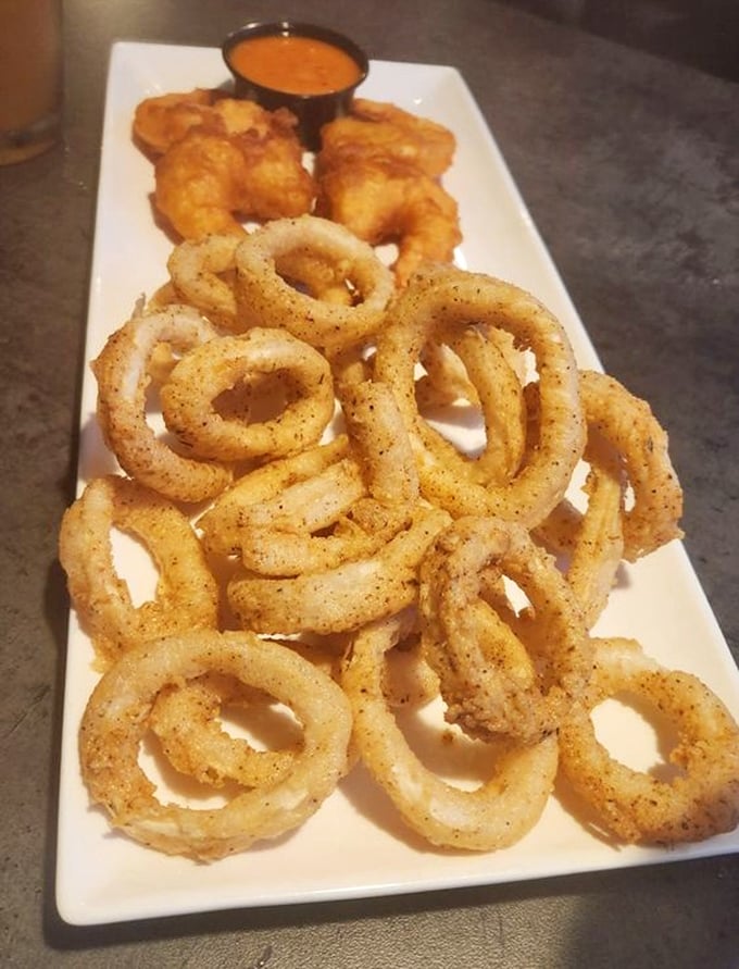 The legendary calamari and shrimp—perfectly golden, impeccably seasoned, and the reason Pennsylvania GPS systems are being reprogrammed toward Gibsonia.