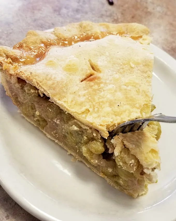 Gooseberry pie that your grandmother would approve of – flaky crust, tangy filling, and enough nostalgia to make you misty-eyed between bites.