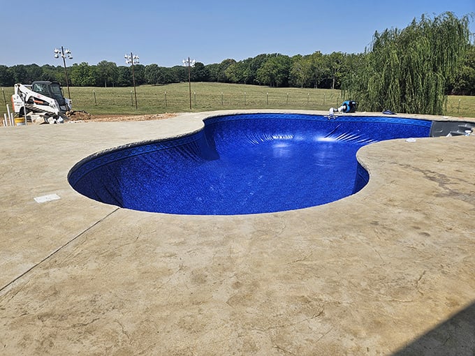 Even swimming pools take on a different character in rural Missouri – less infinity edge, more infinite sky stretching over the peaceful countryside.