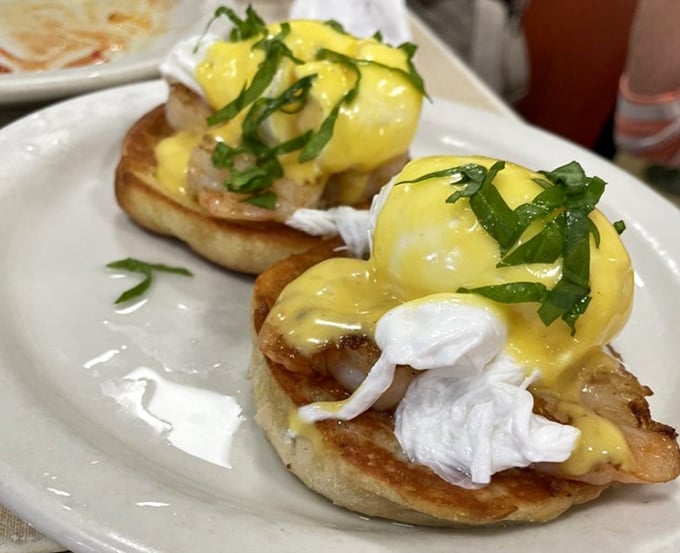 Eggs Benedict with shrimp – because Florida knows that brunch without seafood is just a late breakfast with permission to drink mimosas.