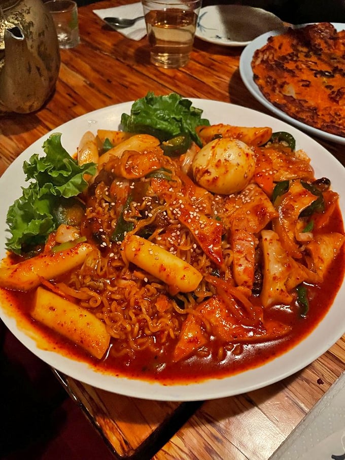 Spicy, chewy, and utterly addictive – this tteokbokki is what would happen if comfort food went to graduate school and came back with attitude.