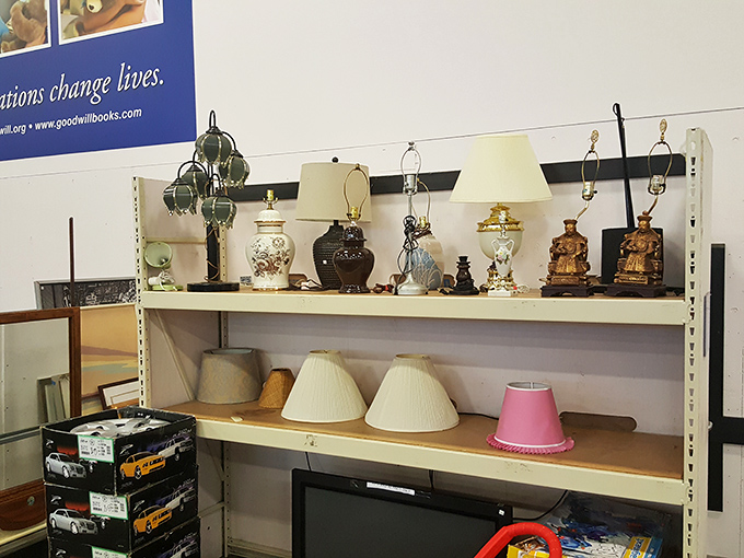 The lamp section glows with potential – from grandma-chic to retro-fabulous. That ceramic base might just be the conversation piece your living room's been missing.