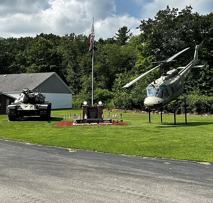 Just a stone's throw from the bridge, this military memorial reminds us that Somerset County's history extends far beyond its architectural treasures.