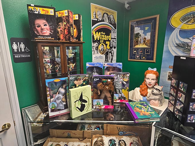 Memorabilia corner featuring everything from classic Judy Garland portraits to collectible figurines – nostalgia in every corner!