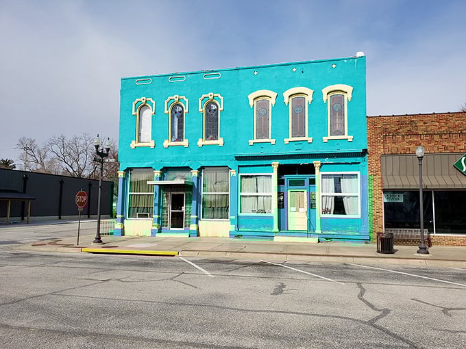 That turquoise facade practically shouts "adventure inside" – and delivers on every colorful promise made.