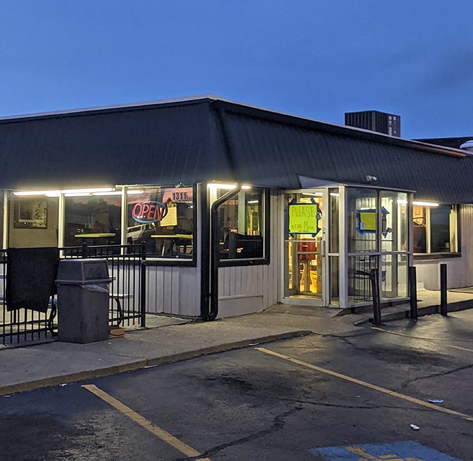 Bernie's modest exterior hides Columbia's chicken treasure—where no-frills meets unforgettable flavor in every crispy bite.