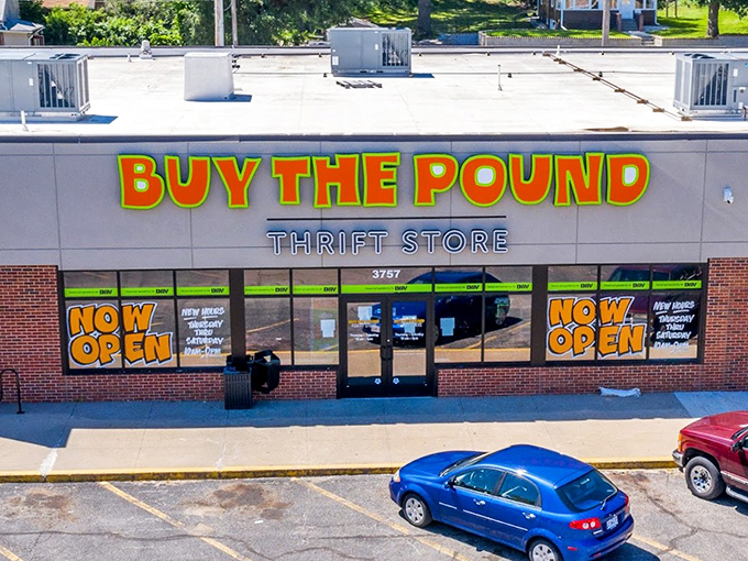 "Buy The Pound" – now that's truth in advertising! Where else can you weigh your wardrobe savings?