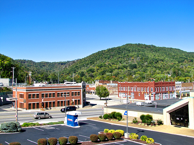Mountain towns nestled in valleys offer the best of both worlds beautifully.
