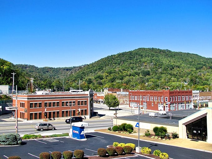 LaFollette's mountain-backed main street proves that sometimes the best views come in small packages.
