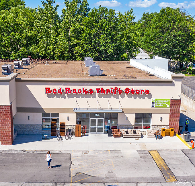 Red Racks delivers warehouse-sized selection with that unmistakable community spirit and veteran support mission.