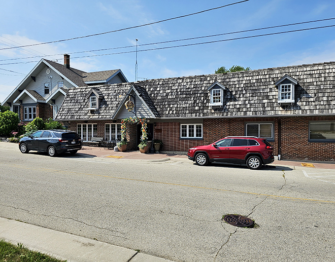 Tudor-style elegance wrapped around small-town hospitality – the perfect supper club combination for generations.
