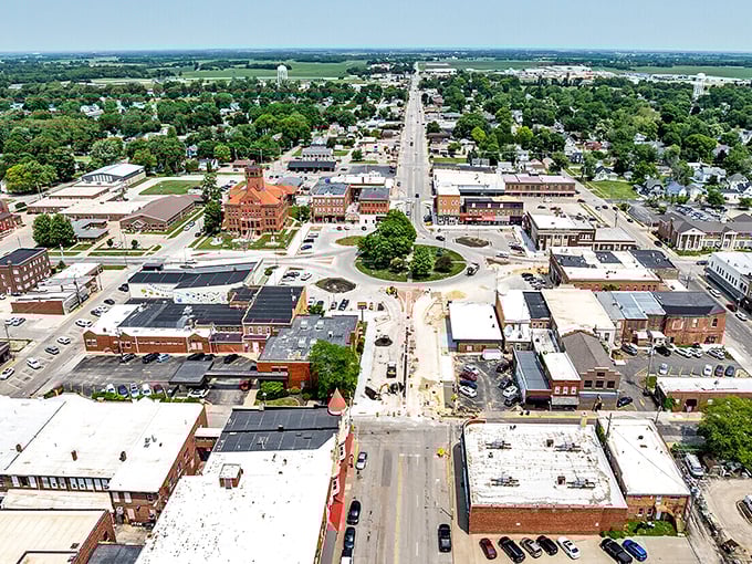 This downtown square proves that good design never goes out of style or fashion.