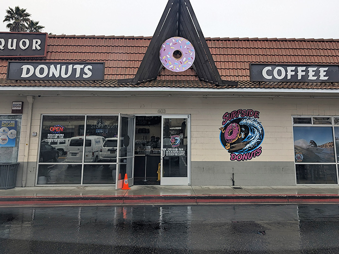 Coastal charm meets donut mastery where the Surfside logo promises sweet waves of flavor ahead.