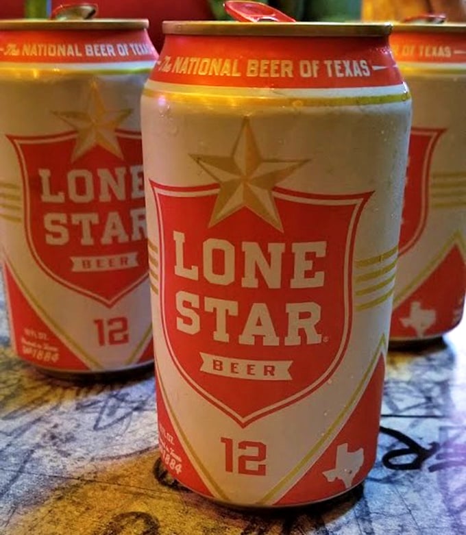 A cold beer lineup that pairs perfectly with that famous burger and live country music.