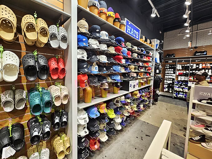 Crocs and caps as far as the eye can see – proof that comfort and style can coexist, despite what fashion magazines have been telling us for decades.