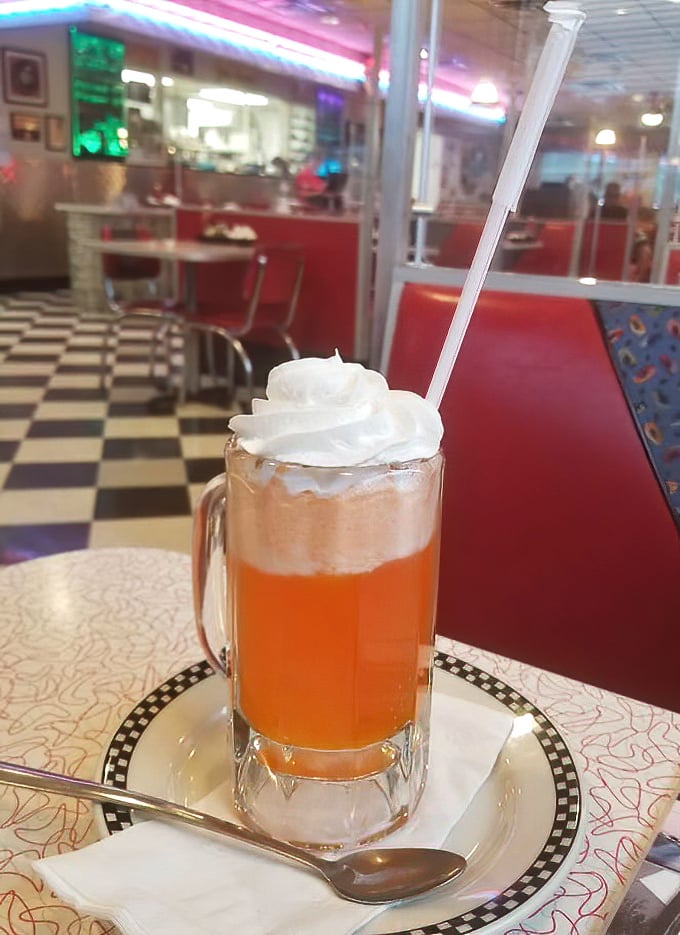 The creamsicle float—where childhood summer memories and adult indulgence meet in a frosty mug that's guaranteed to give you the happiest brain freeze ever.