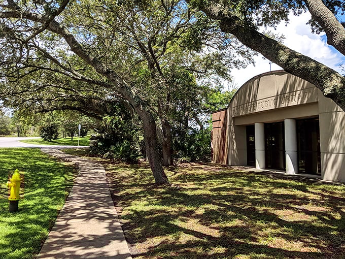 Tree-lined walkways leading to community spaces—Gulf Breeze's version of rolling out the green carpet. Small-town charm with big-time livability.