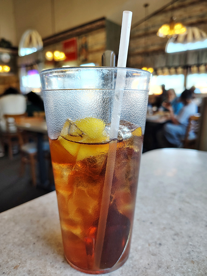 An iced tea so refreshing it could broker peace treaties. In the desert heat, this glass isn't just a beverage – it's survival equipment.