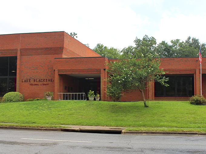The Lake Blackshear Regional Library proves even small towns prioritize knowledge and community gathering spaces. Books and brick – perfect together!