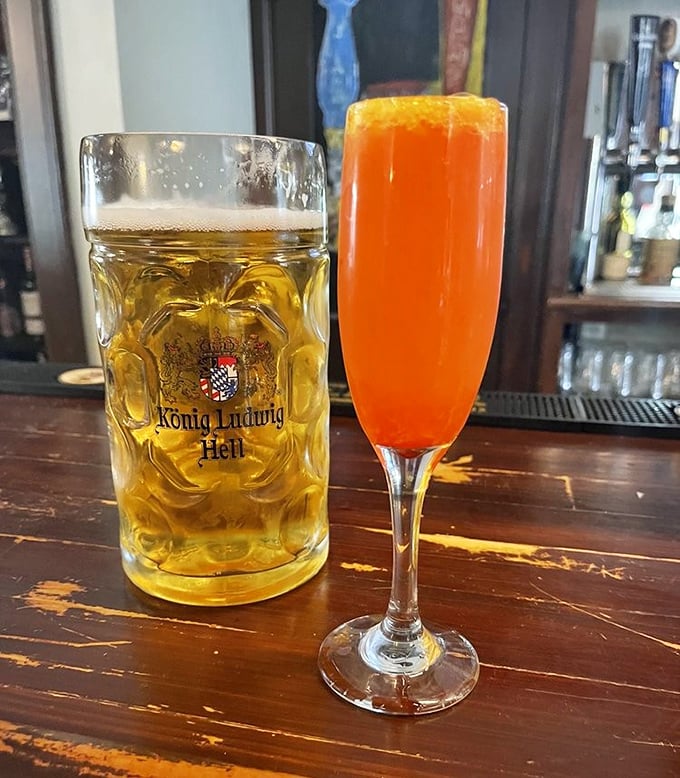 Beer and mimosa: the perfect German-American alliance. One traditional, one celebratory, both absolutely necessary for a proper weekend brunch.