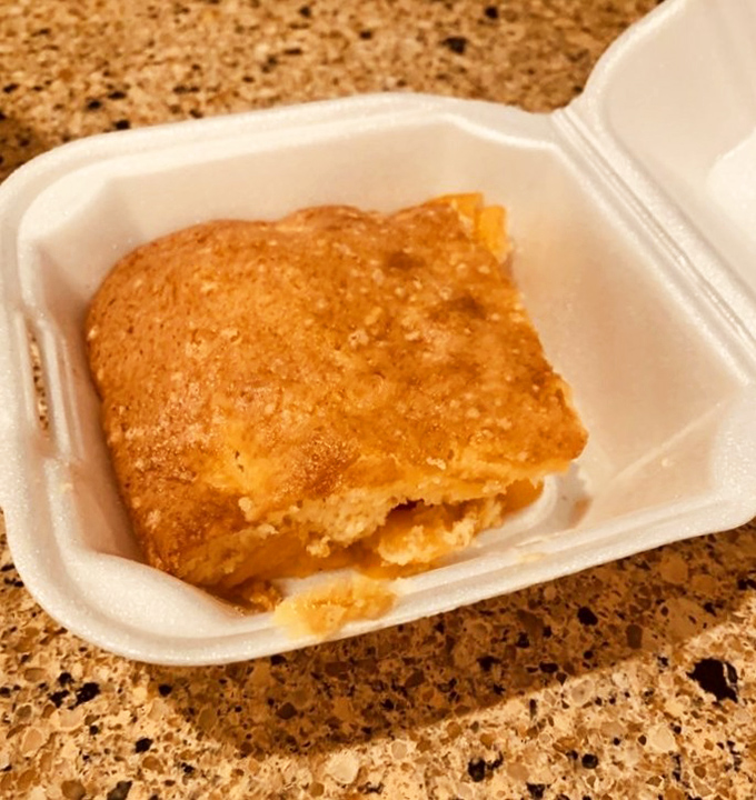 Cornbread that strikes the perfect balance between sweet and savory – the diplomat of the barbecue world.