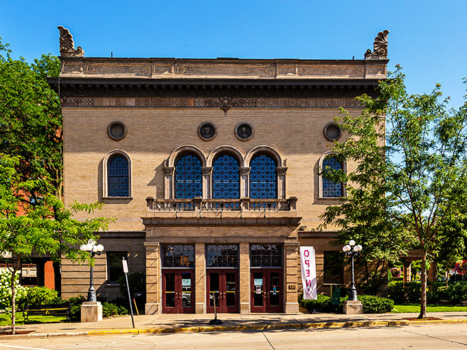 The Sheldon Theatre's magnificent façade promises cultural delights inside this "jewel box" that's been entertaining locals since 1904.